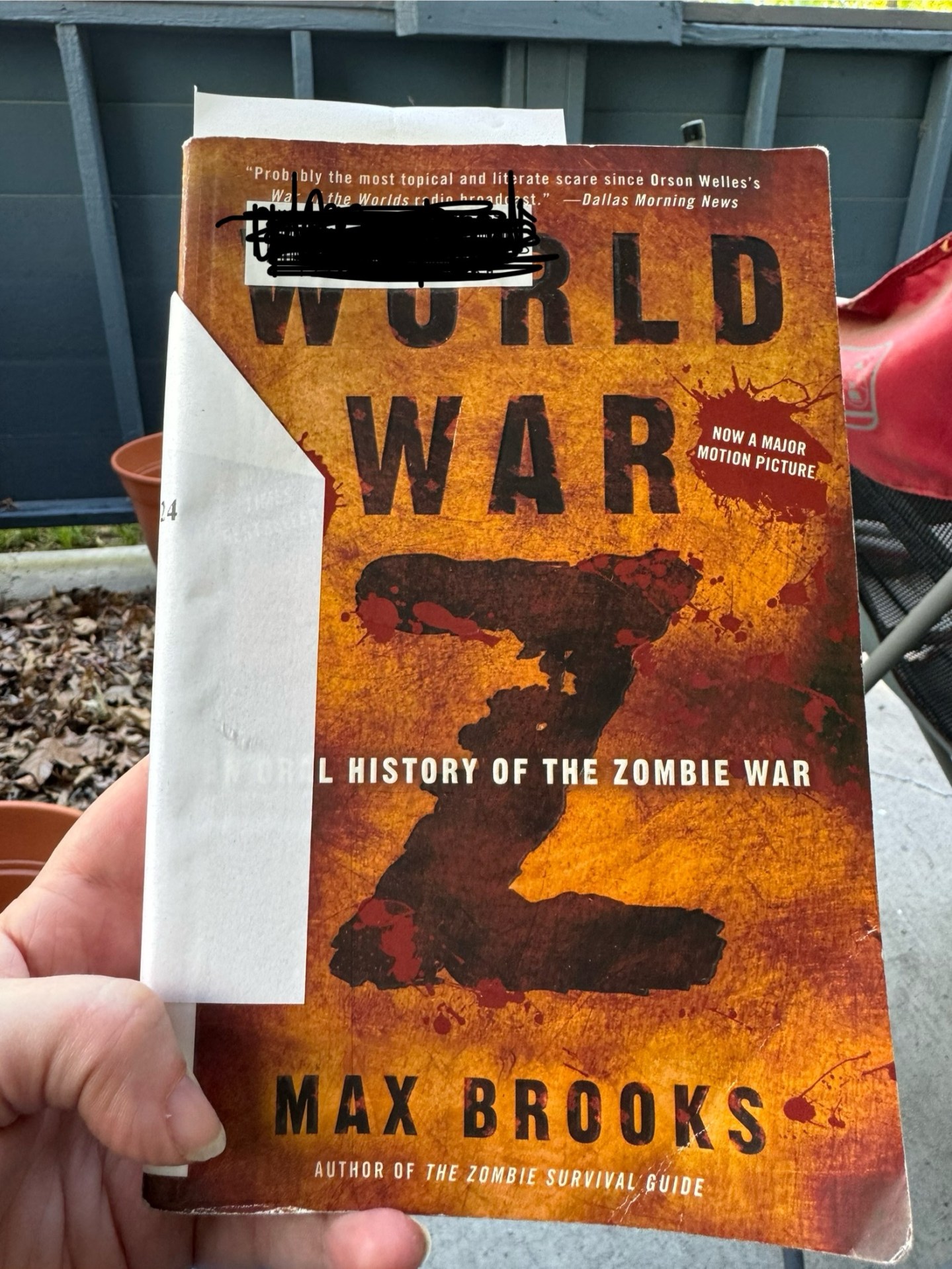 Review: World War Z by Max Brooks | 2 Women, So Many Books